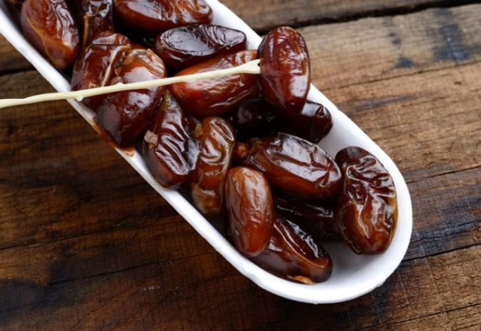 Báječné datle jsou sladkou pochoutkou, která je prospěšná pro naše ...
